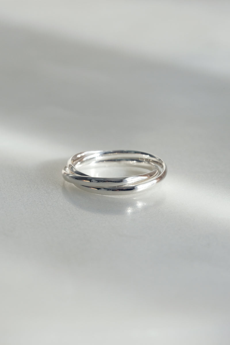 SAMPLE // Crossed ring bands // Silver – Maksym Joaillerie